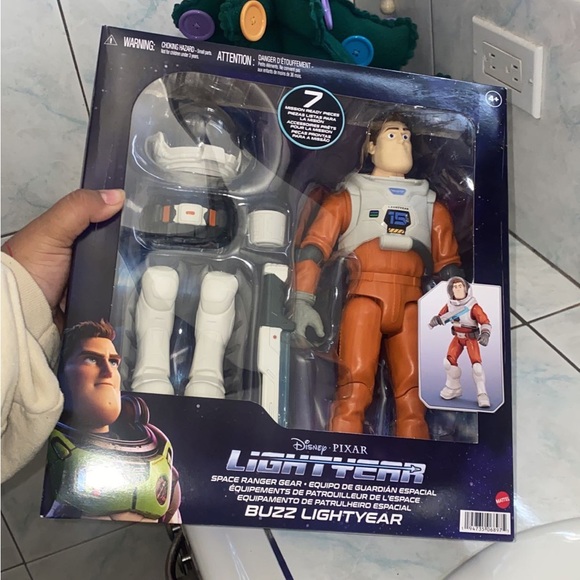 Pixar | Toys | Disney Pixar Lightyear Space Ranger Gear Buzz Xl Figure ...